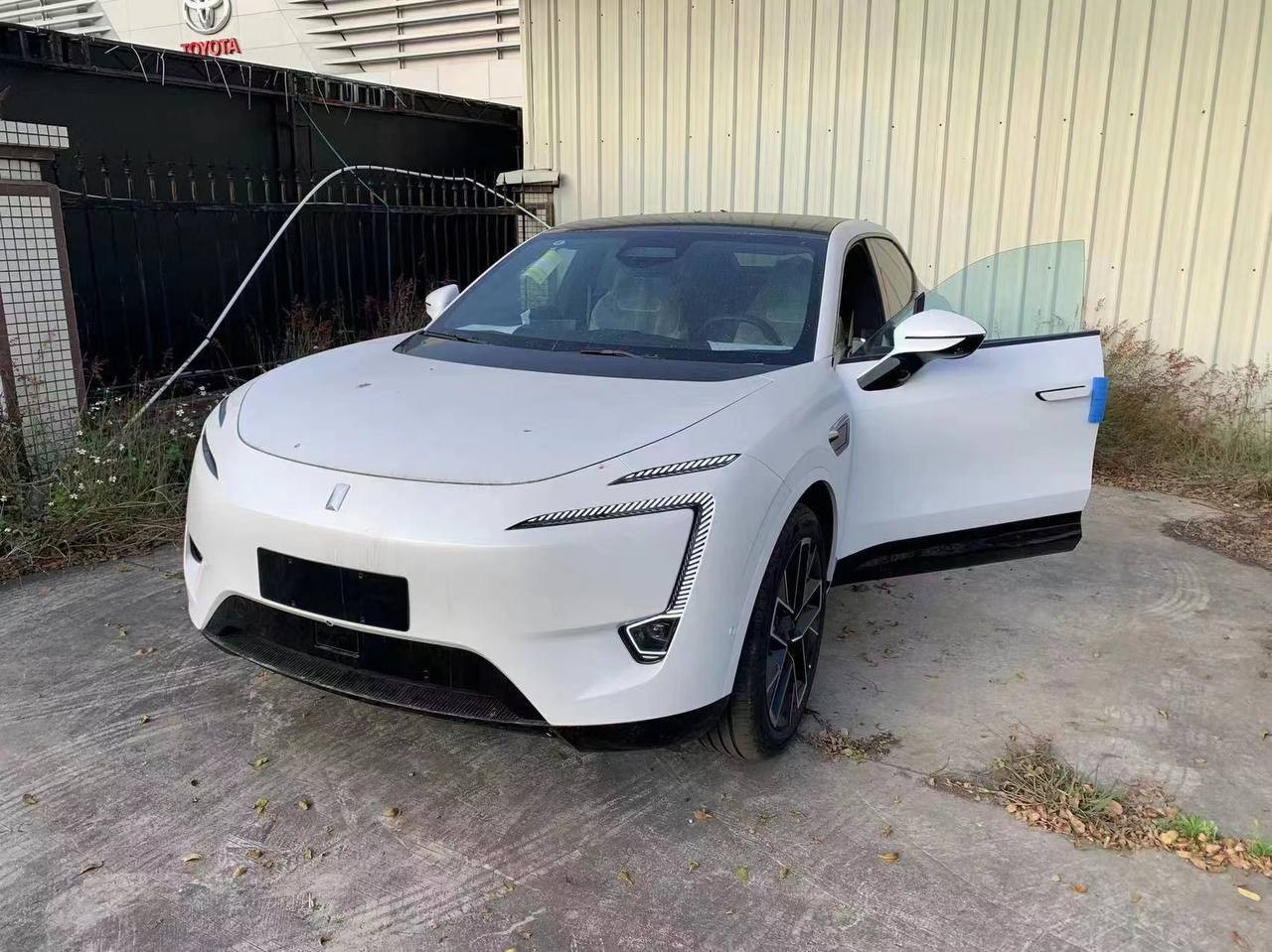 AVATR-ll Middle | electric cars | EV Marketplace MOTORWATT